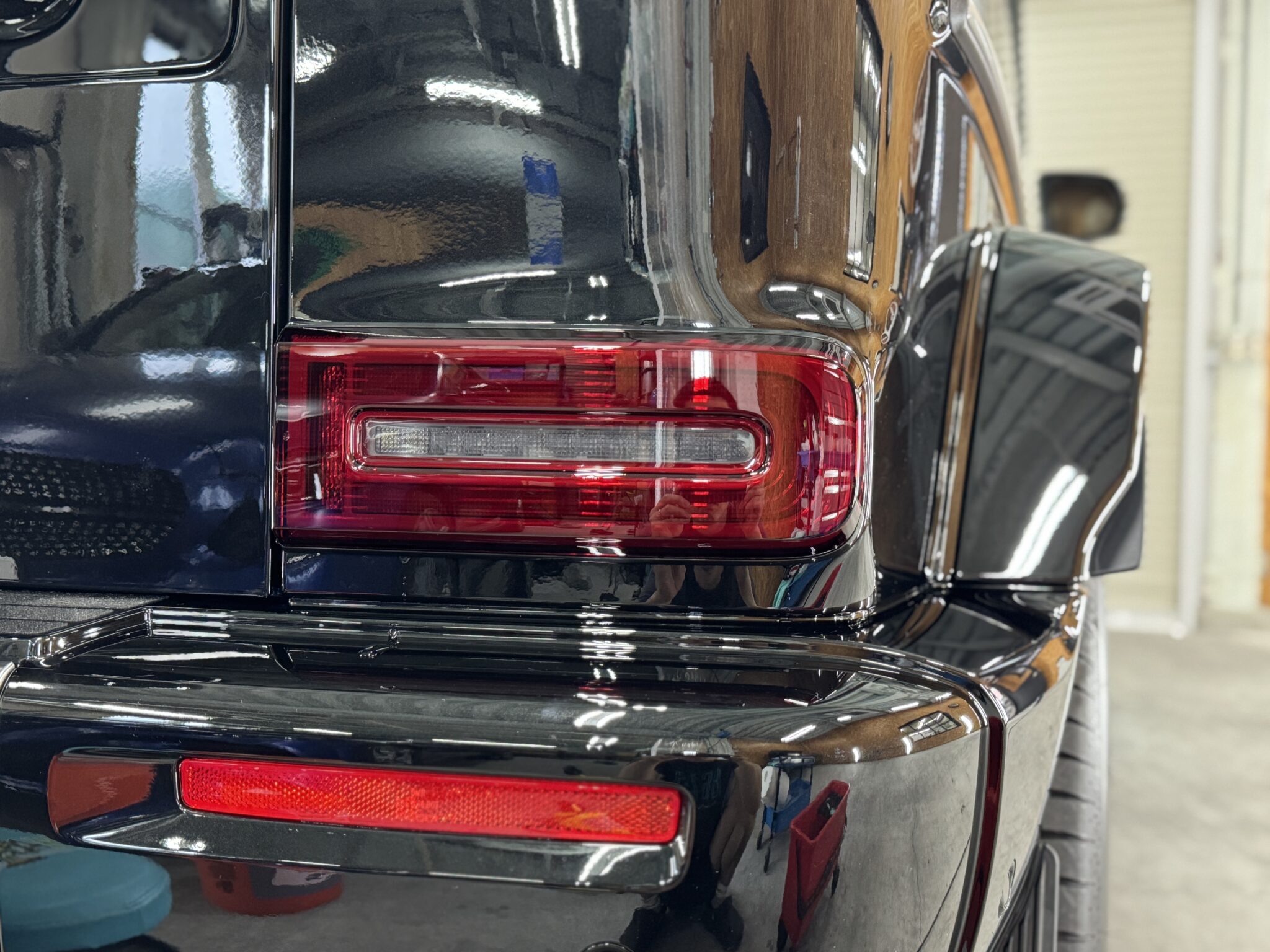 メルセデス・ベンツ G450dをスモークプロテクションでナイトパッケージ仕様に！ -施工価格- 群馬のフィルム施工専門店